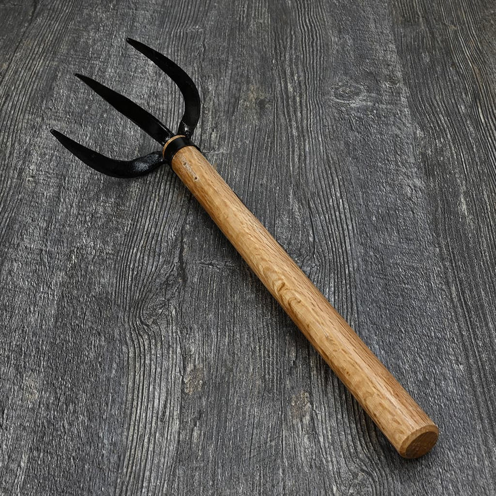 Japanese 3 Prong Hand Cultivator Rake – Garden Tool Company