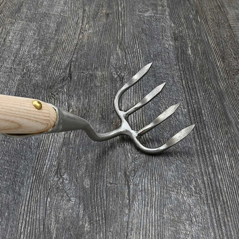 Sneeboer Narrow Weeding Rake – Garden Tool Company