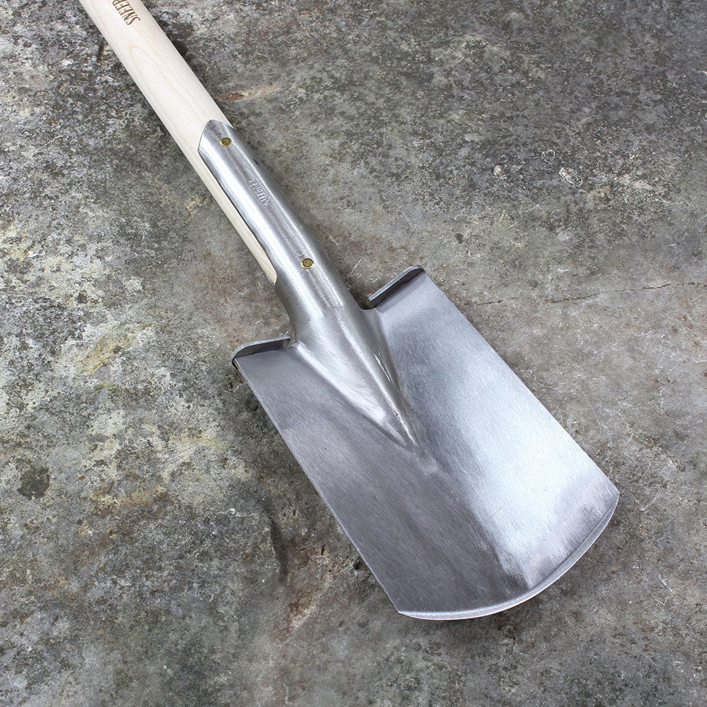 Sneeboer Garden Border Spade - D Handle – Garden Tool Company
